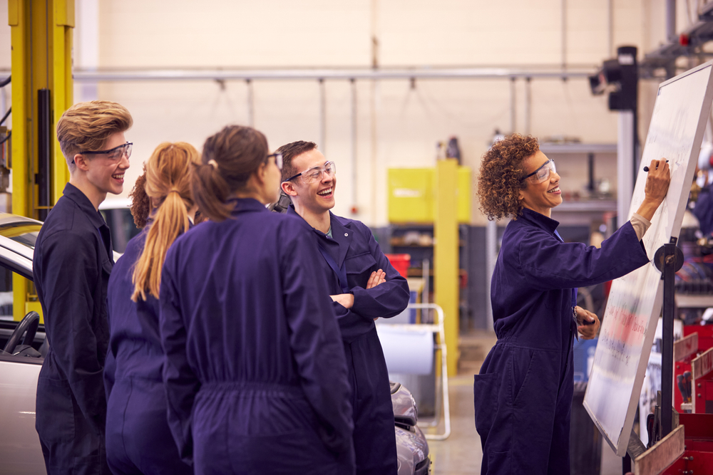 4 Reasons To Consider Apprenticeships - TeacherToolkit